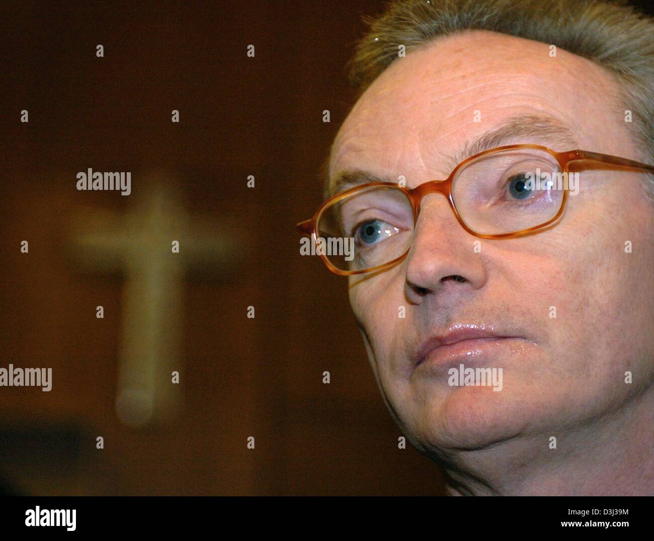 (dpa) - Klaus Esser, the former CEO of Mannesmann, waits for the ...