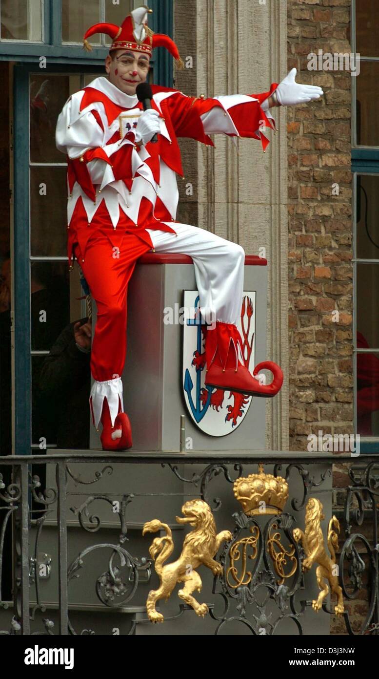 (dpa files) - The Hoppeditz, the traditional carnival figure in ...