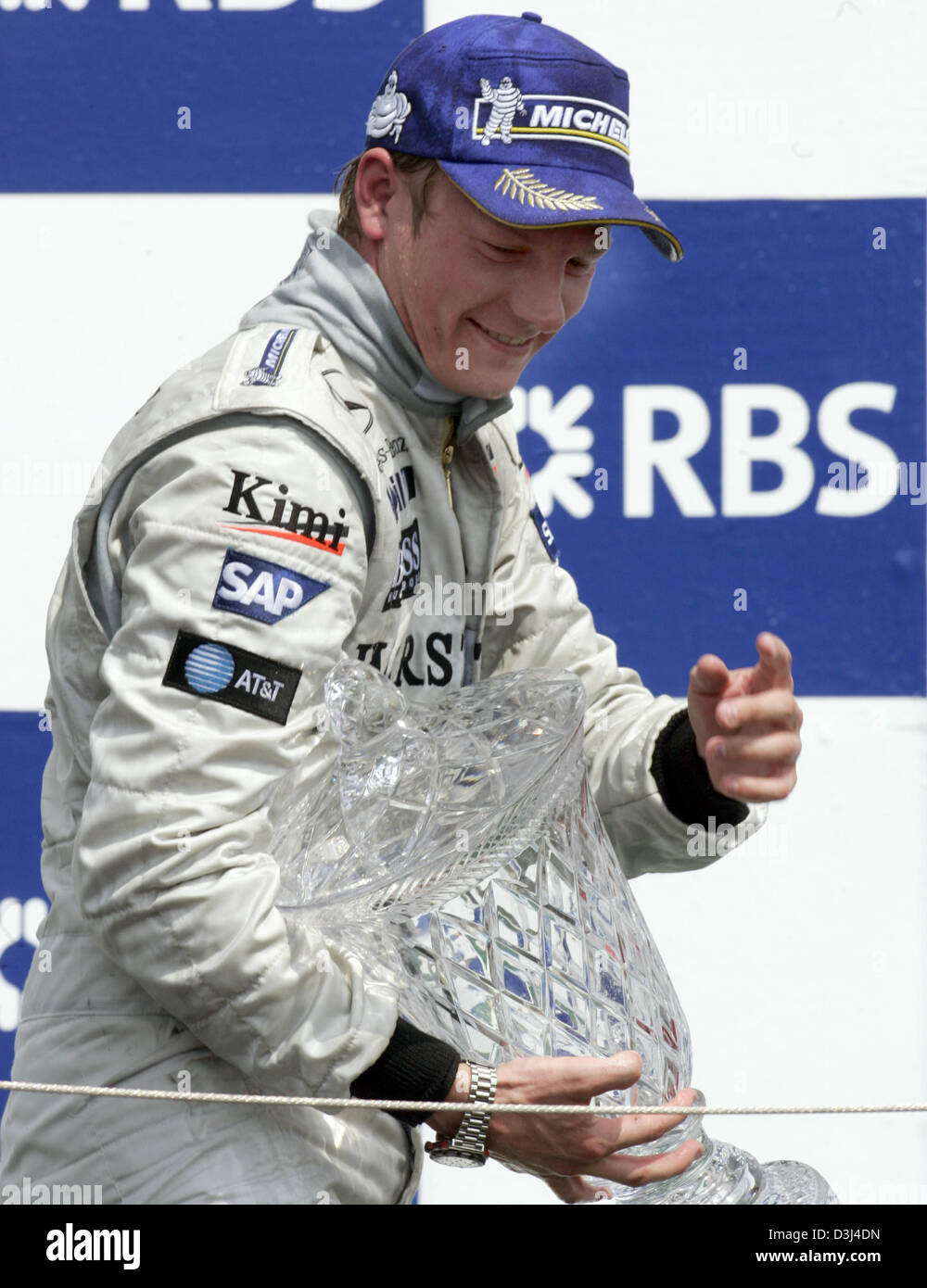 Sports spo motor racing smiling gesture pointing formula one f1 hat ...