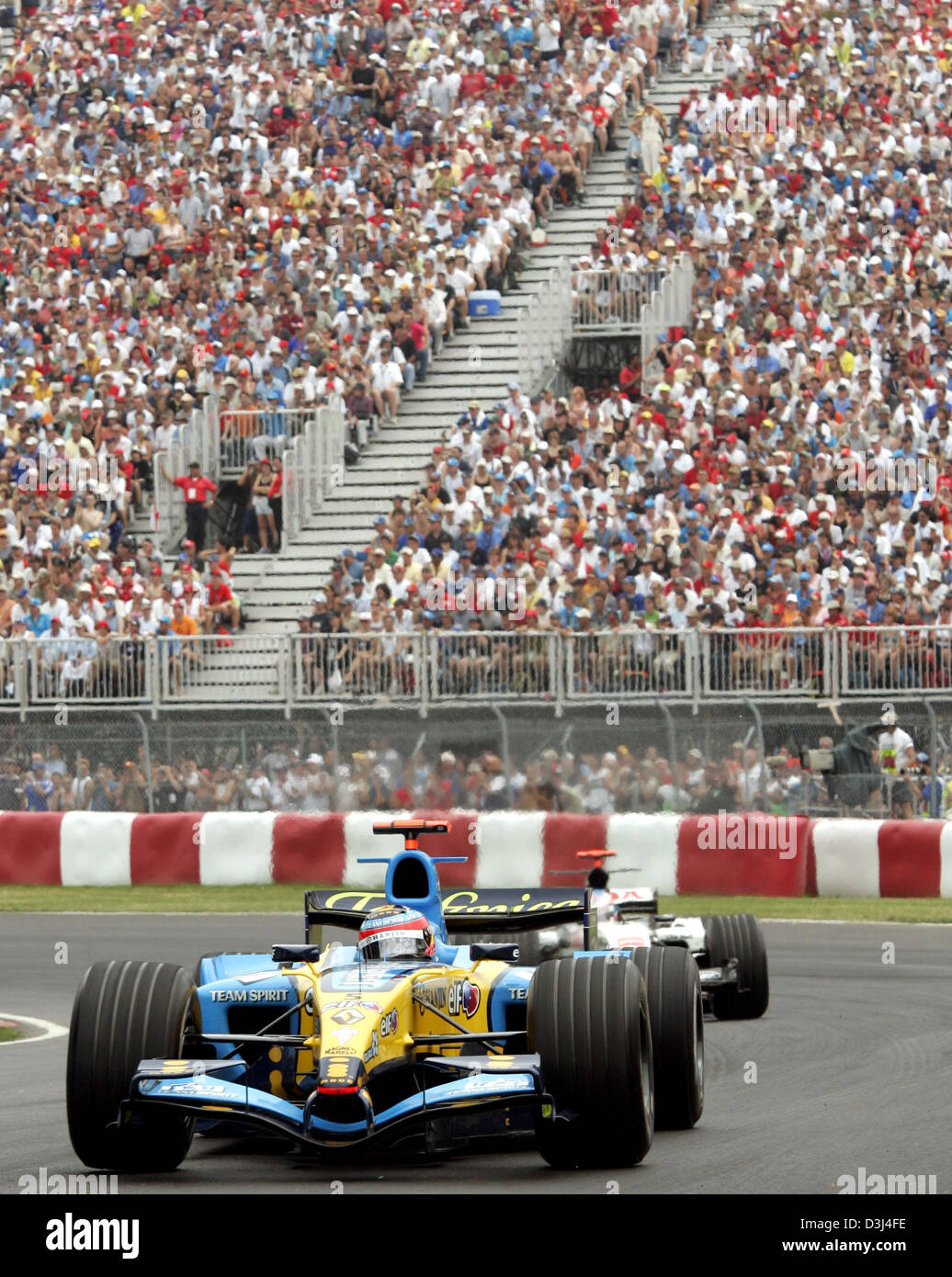 (dpa) - The picture shows Spanish Formula One driver Fernando Alonso of ...