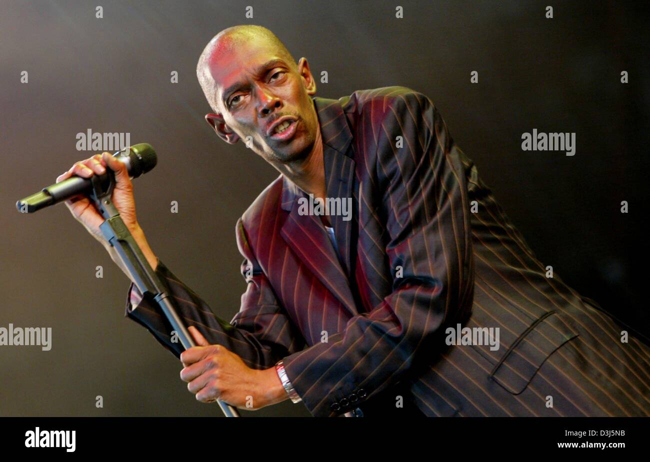 Maxi jazz from faithless band hi-res stock photography and images - Alamy