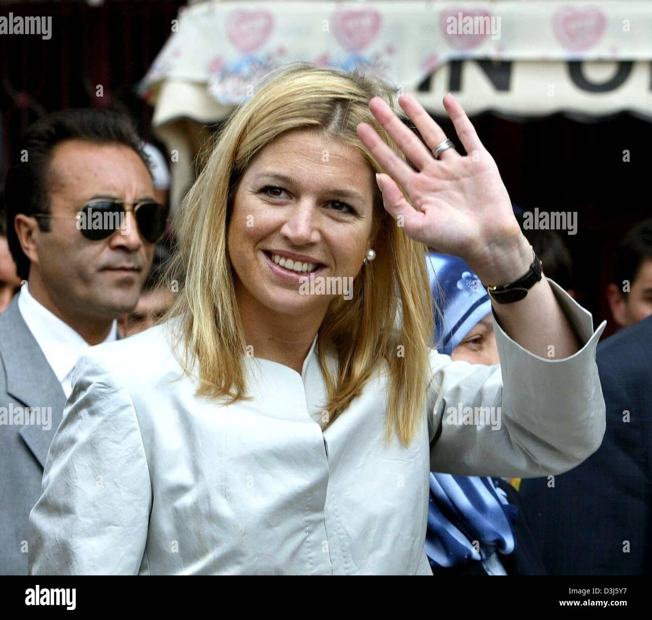 Human interest hum people royals smiling waving gesture turkey hi-res ...