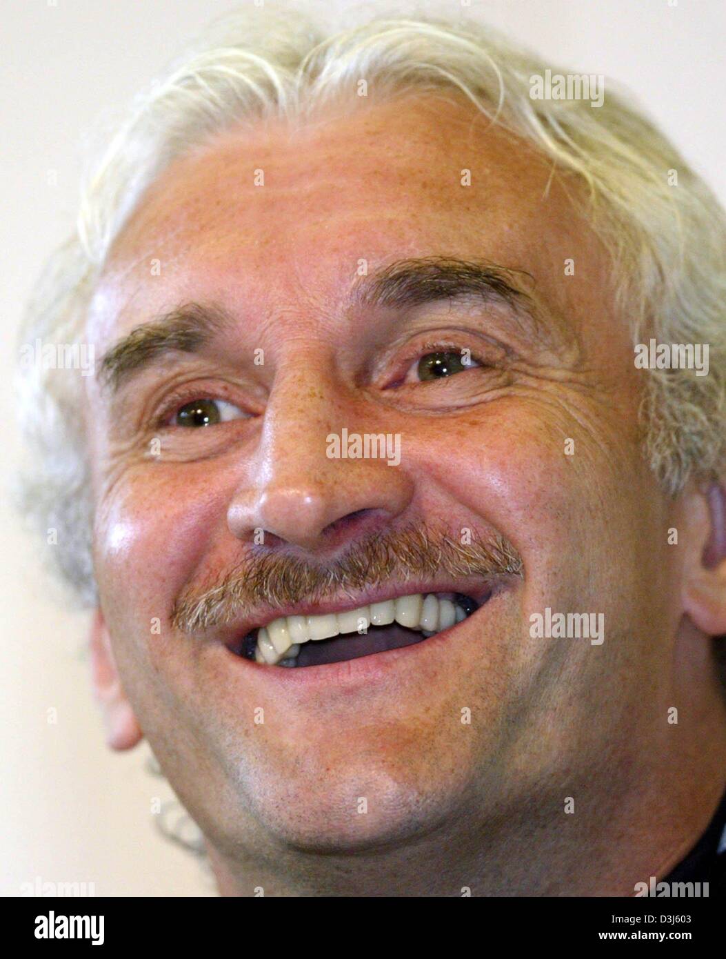 (dpa) - The head coach of the German national soccer team, Rudi Voeller ...