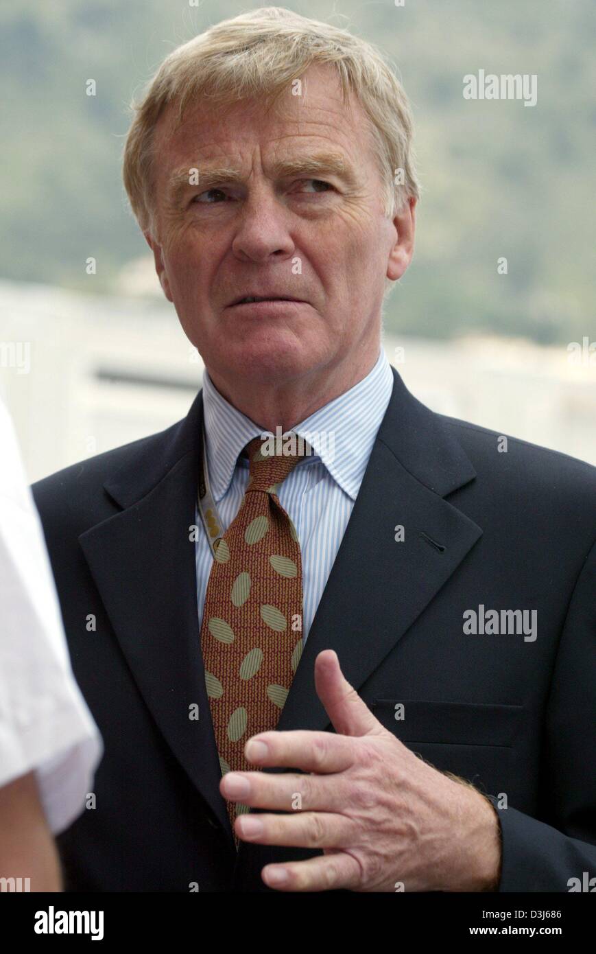 (dpa) - Max Mosley, president of the international automobile ...