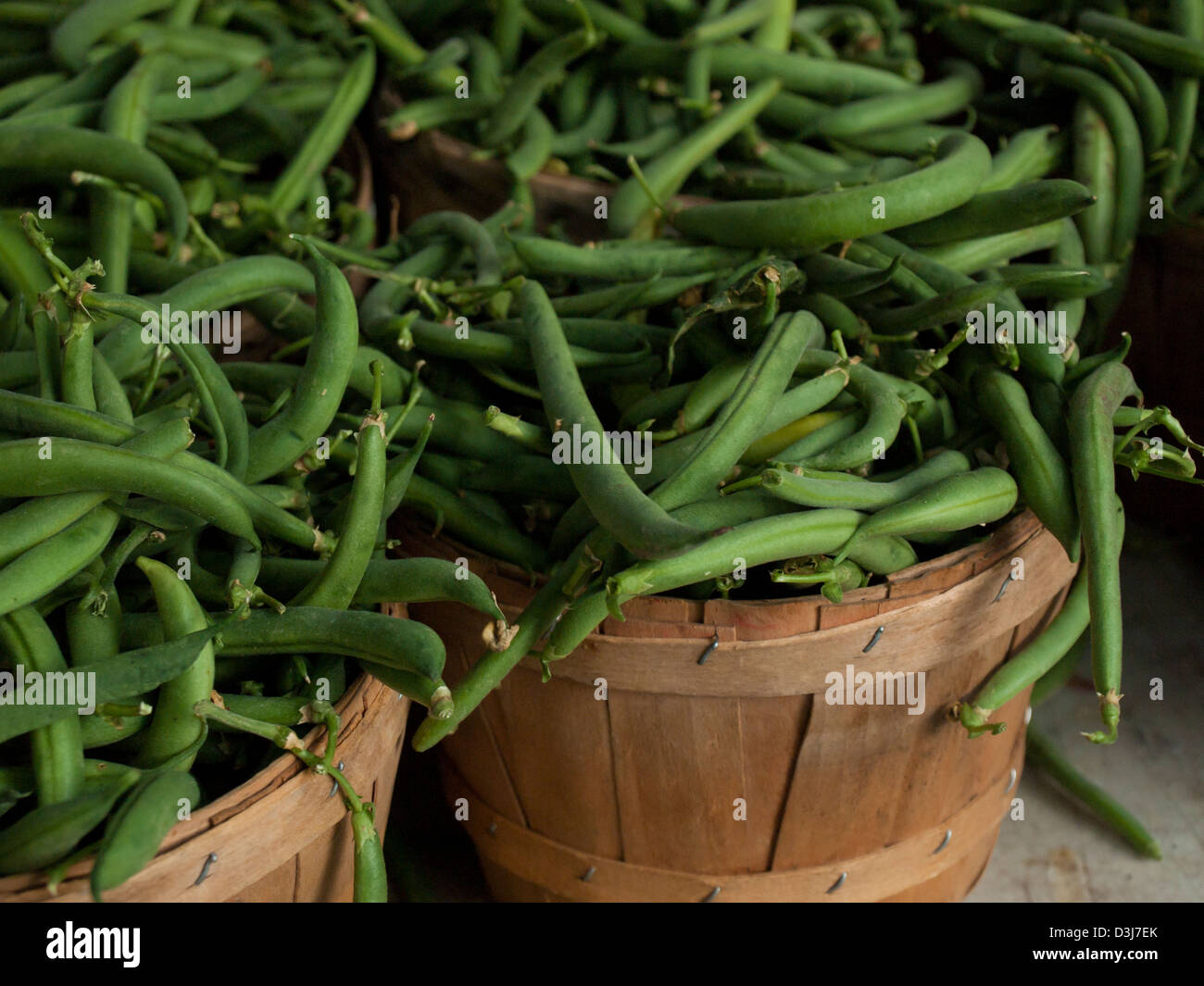 Green beans peppers at the local farmer's market Stock Photo - Alamy