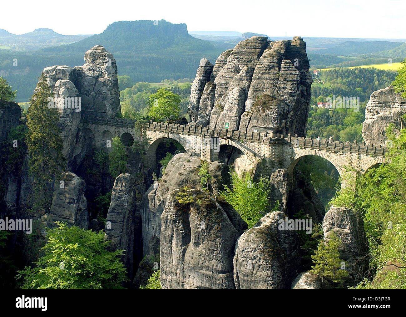 Arts culture entertainment ace monuments and heritage sites rocks ...