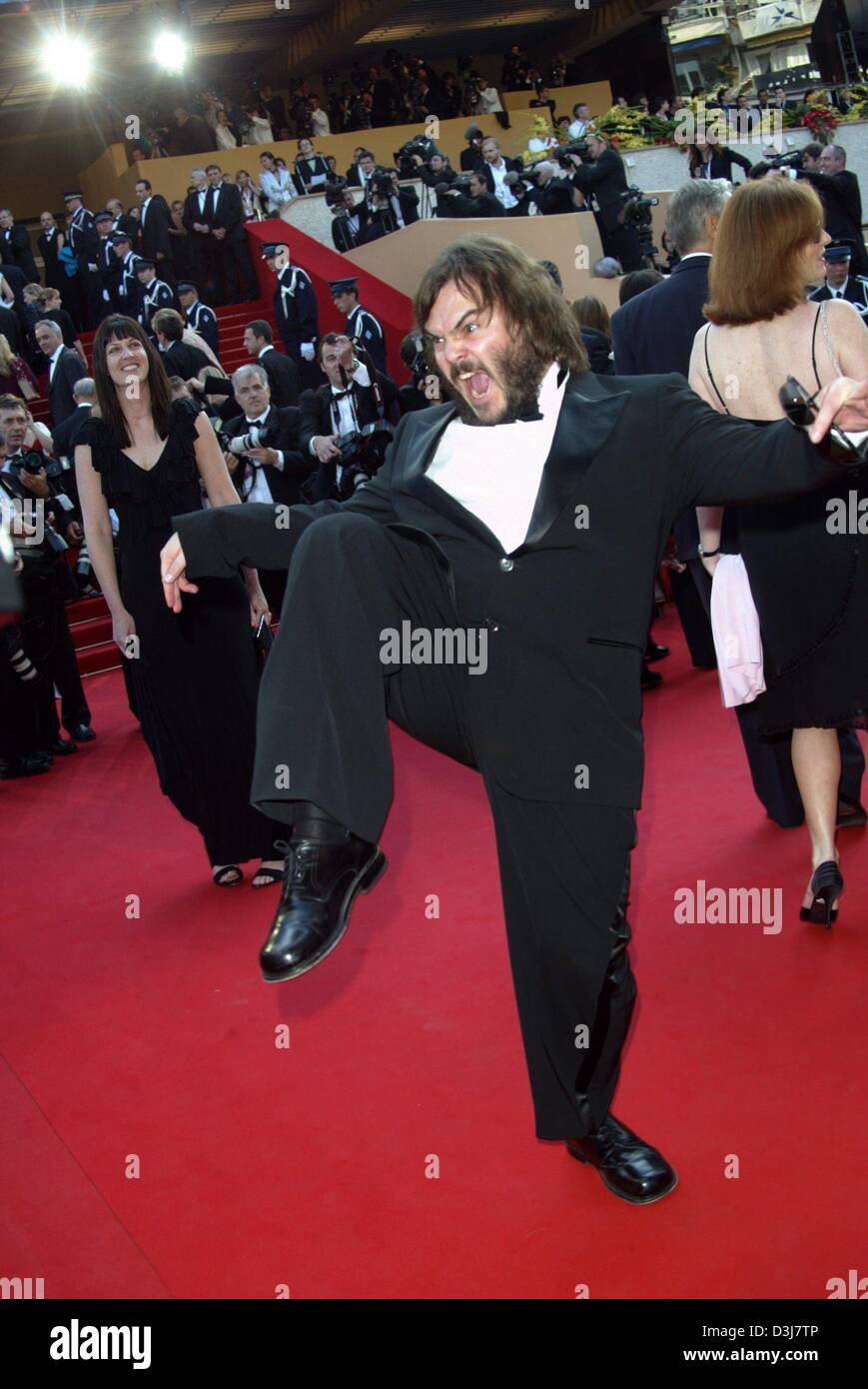 (dpa) - US actor Jack Black poses on the red carpet as he arrives for ...