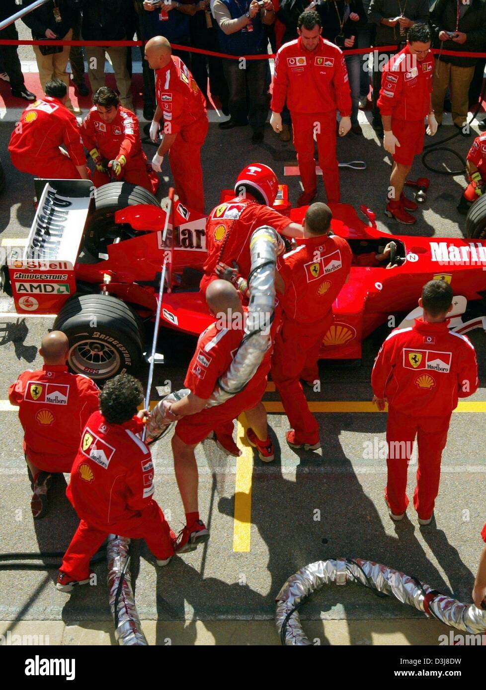 Formula one pit stop ferrari hi-res stock photography and images - Alamy