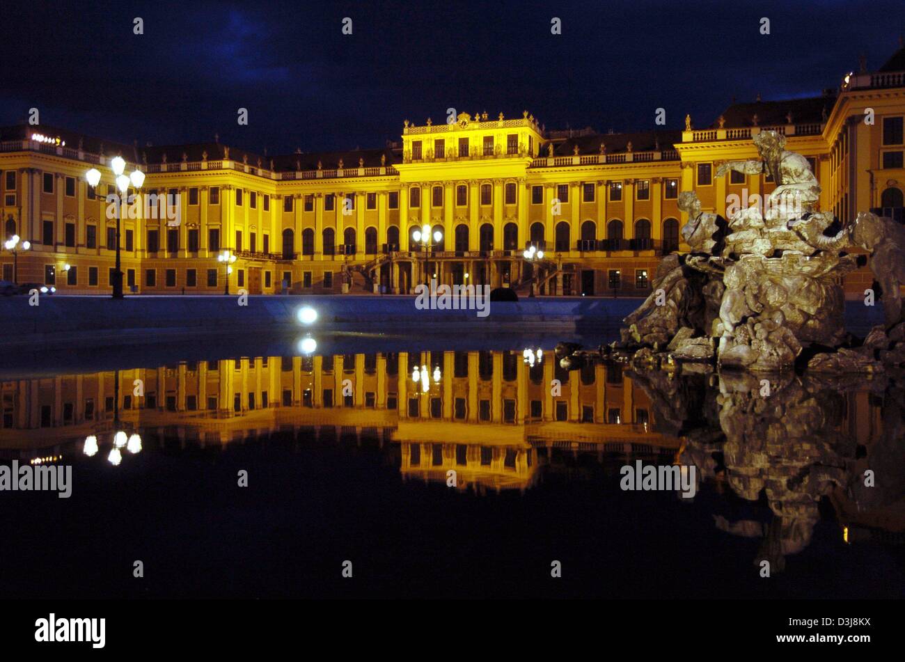Aut night scene exterior hi-res stock photography and images - Alamy