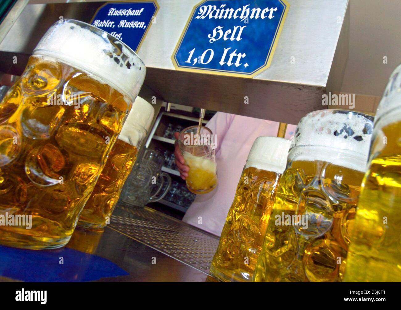 1516 pub hi-res stock photography and images - Alamy