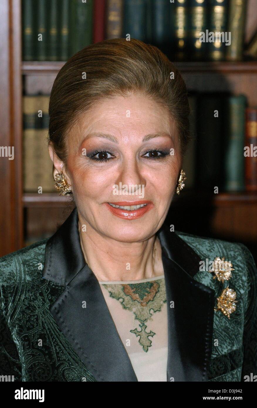 Noor Pahlavi's Instagram, Twitter & Facebook on IDCrawl