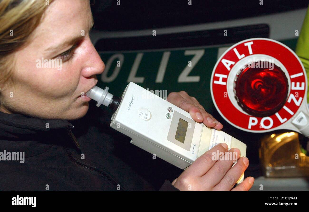 Random checks hi-res stock photography and images - Alamy