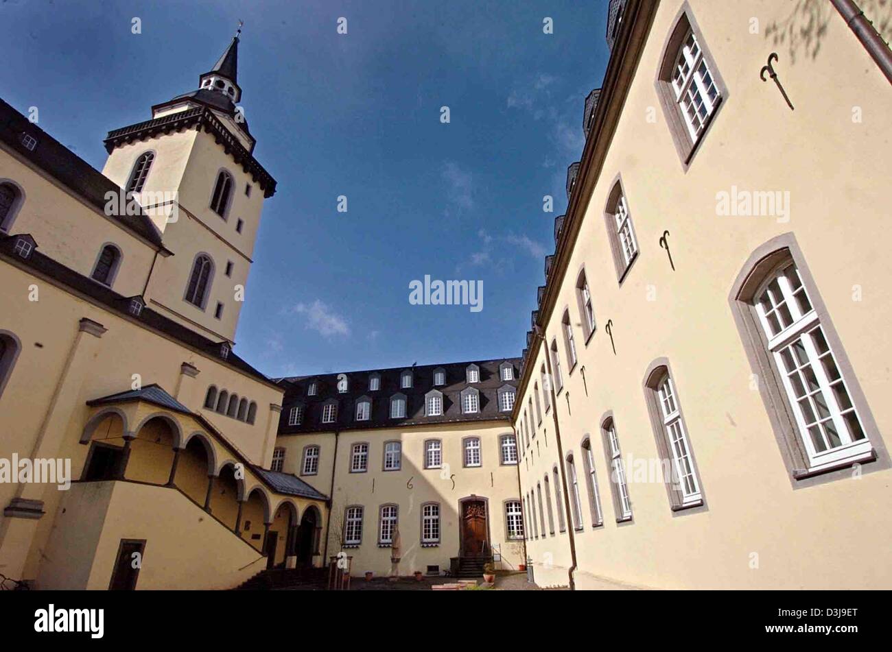 Arts culture entertainment ace architecture religious institutions ...