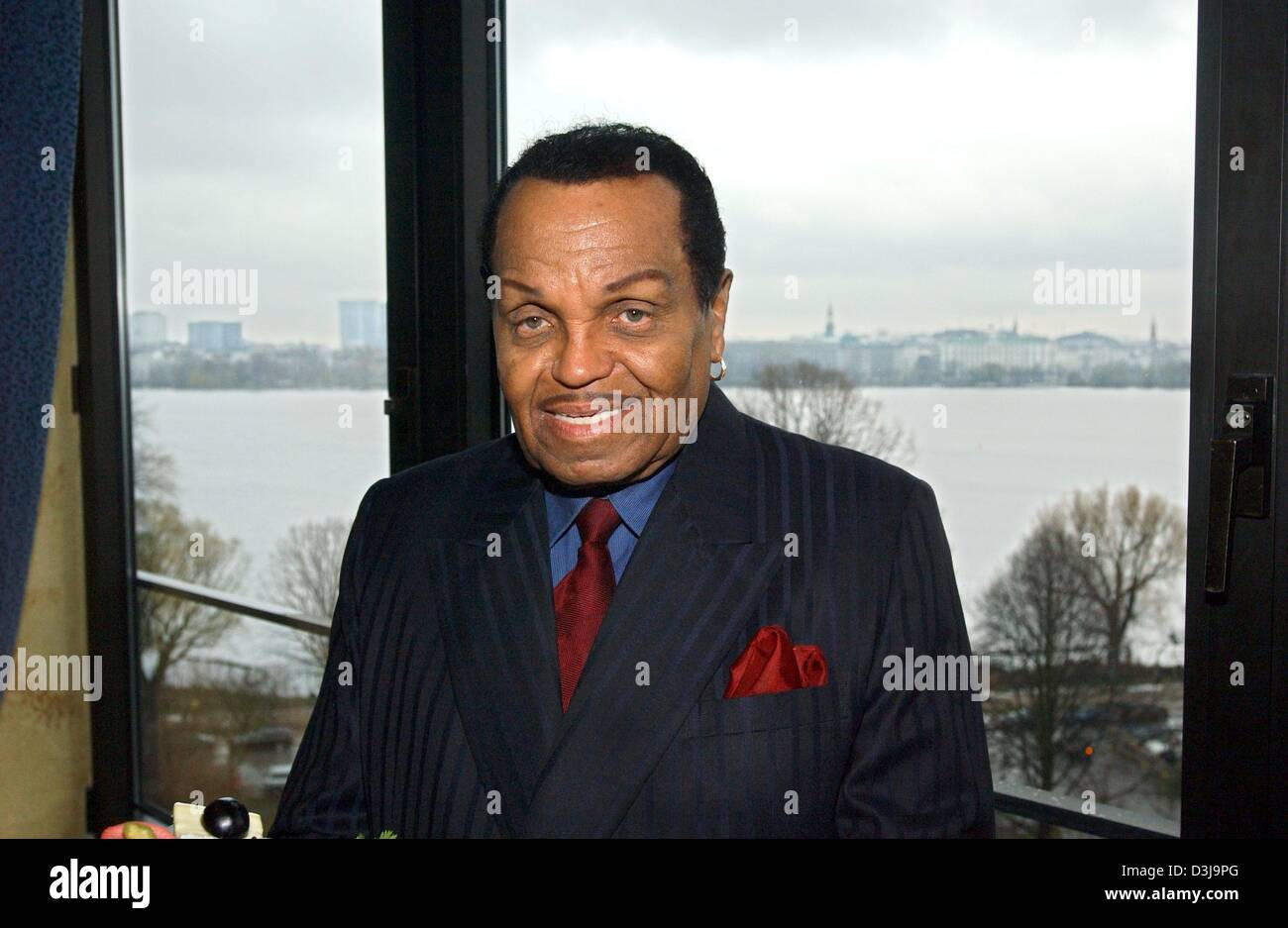 (dpa) - Joseph Jackson, father of the famous family of musicians ...