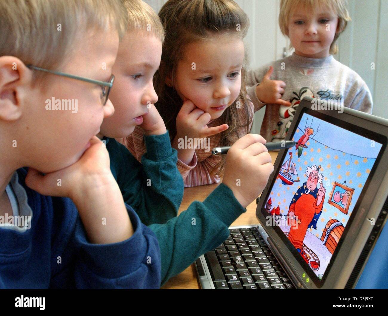 Microsoft education hi-res stock photography and images - Alamy