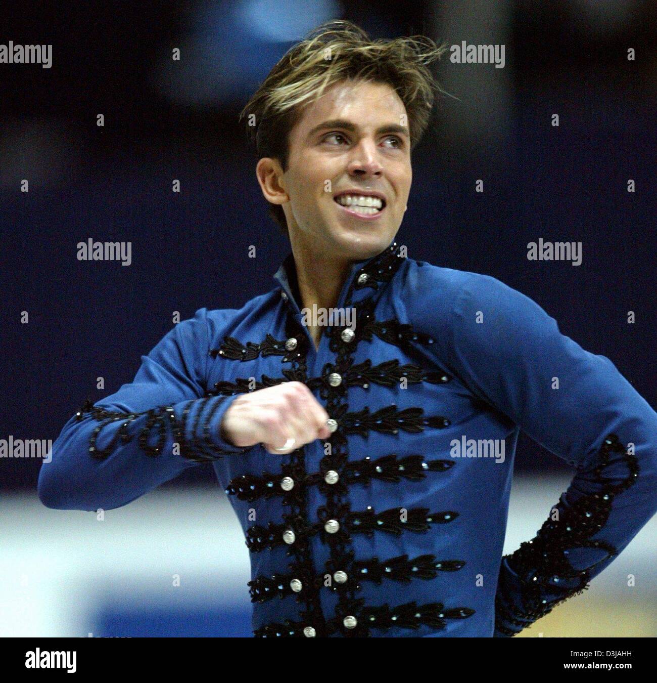 (dpa) US skater Michael Weis performs during the men's qualifying round ...