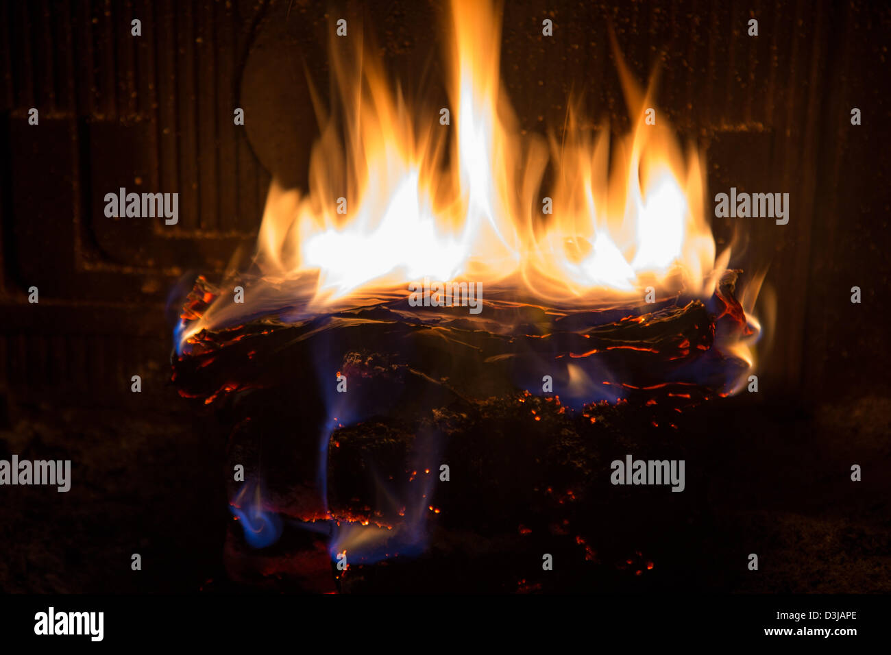 burning fire fireplace night Stock Photo - Alamy