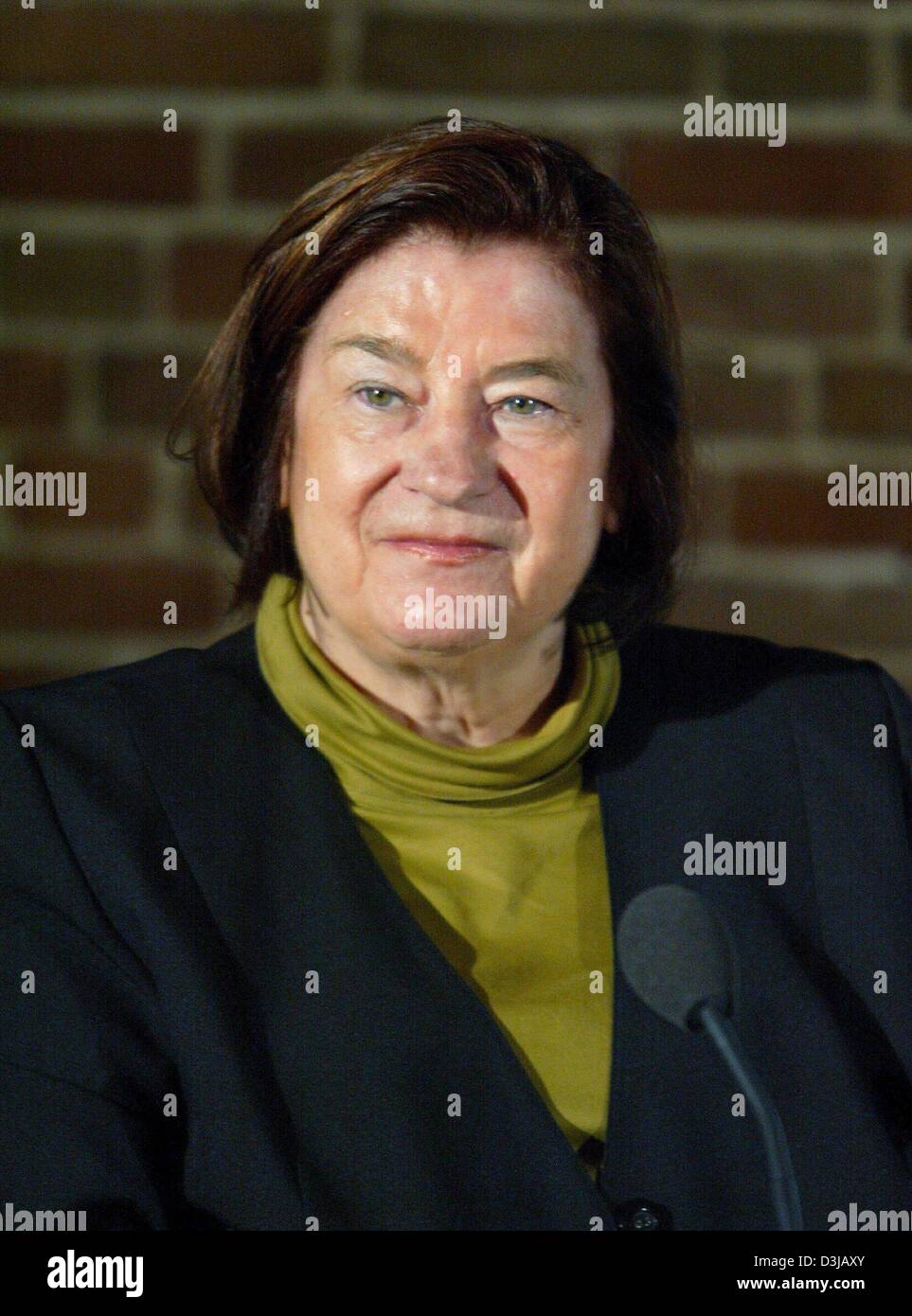 (dpa) - German author Christa Wolf, pictured during a press conference ...