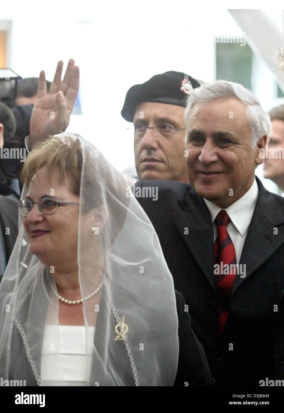 Wife israeli president hi-res stock photography and images - Alamy