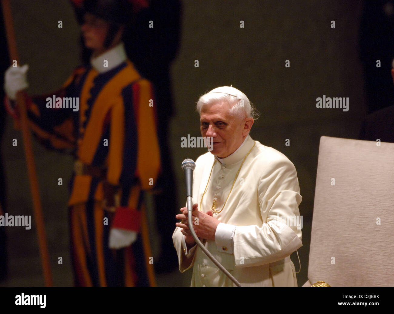 (dpa) - Pope Benedict XVI welcomes pilgrims in the audience chamber at ...