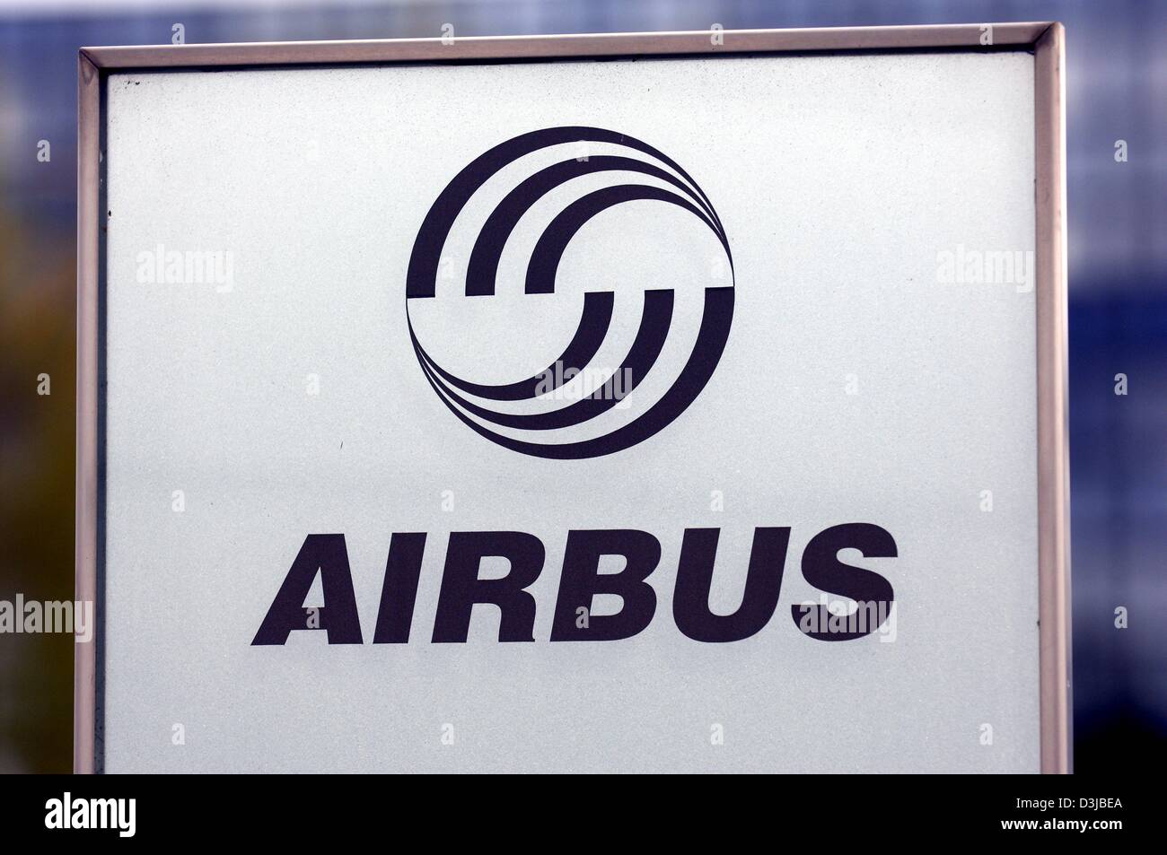 (dpa) - The picture shows the Airbus-Logo at Airbus headquarters in ...