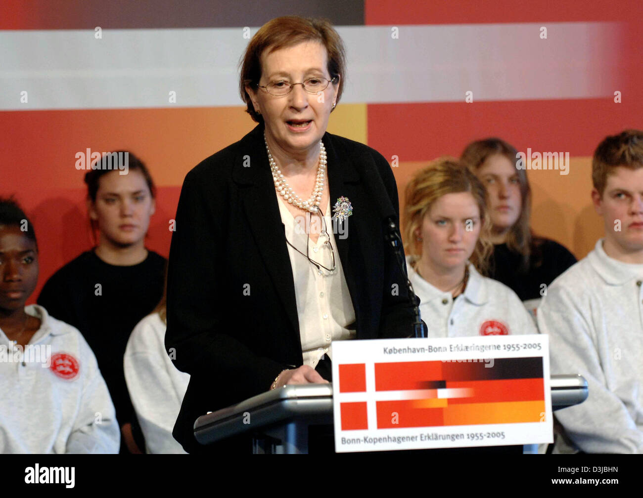 (dpa) - Heide Simonis, Prime Minister of the German state of Schleswig ...