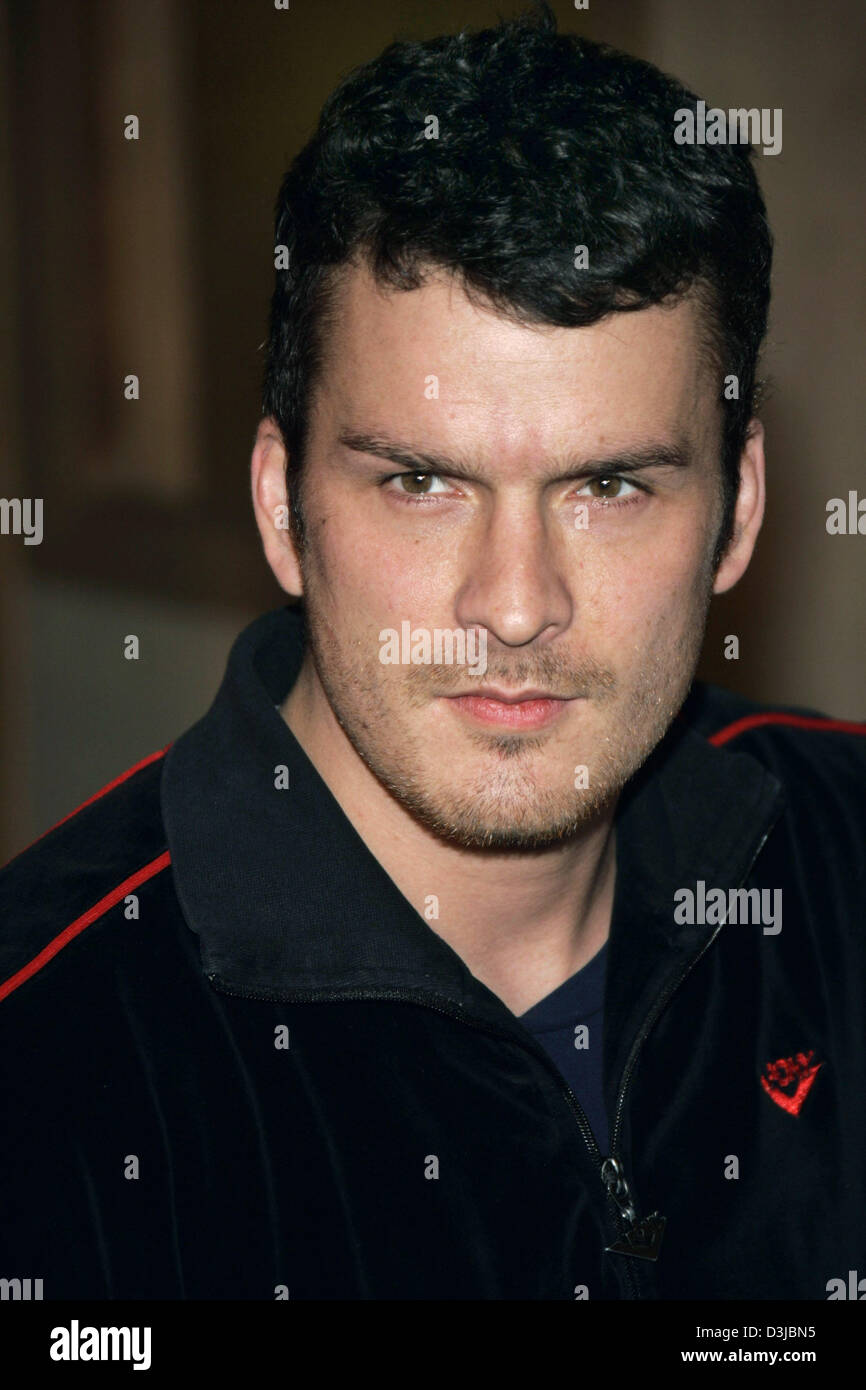 (dpa) - US actor Balthazar Getty at the 'Ladder 49' DVD Release Party ...