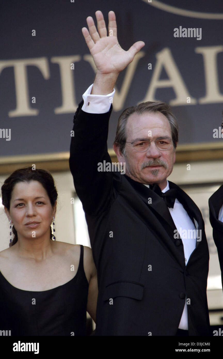 Actor tommy lee jones wife hi-res stock photography and images - Alamy