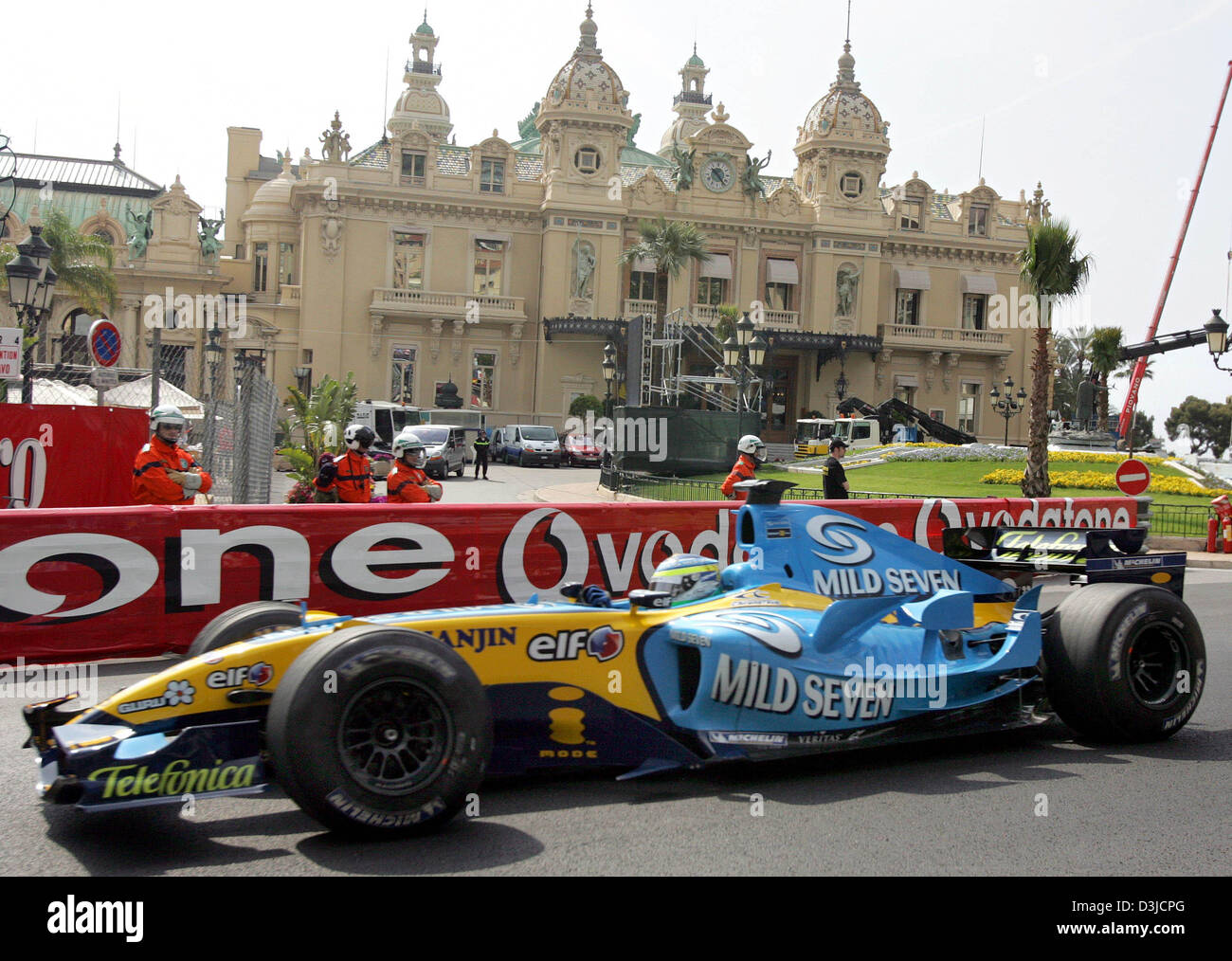 (dpa) - Italian Formula One driver Giancarlo Fisichella of Renault ...