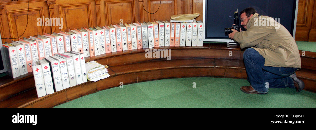 Crime law justice clj trials folders files data photograph male france ...