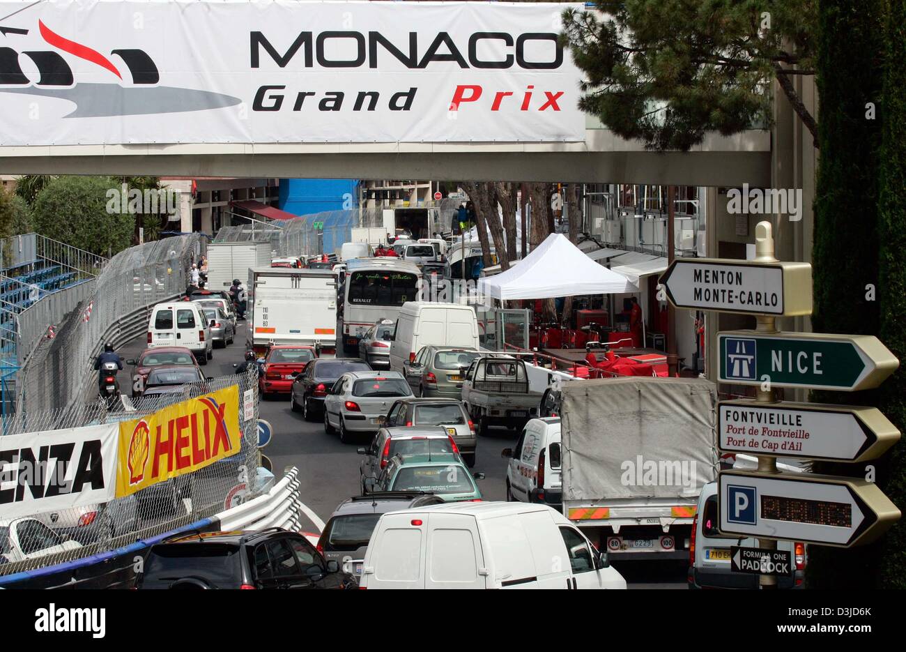 Monaco crowd monaco grand prix hi-res stock photography and images - Alamy