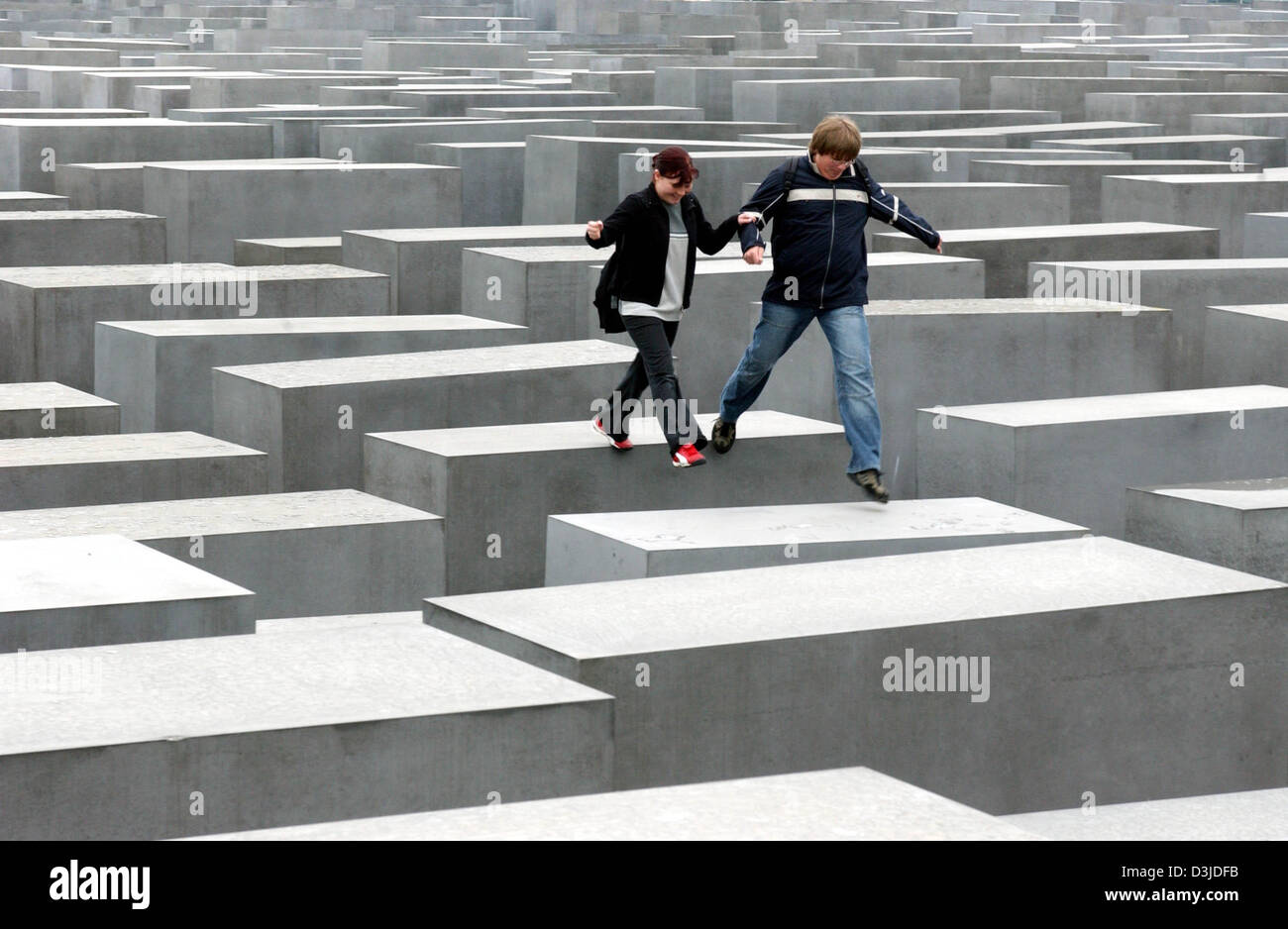 Social issues soi monuments and heritage sites memorial jumping columns ...