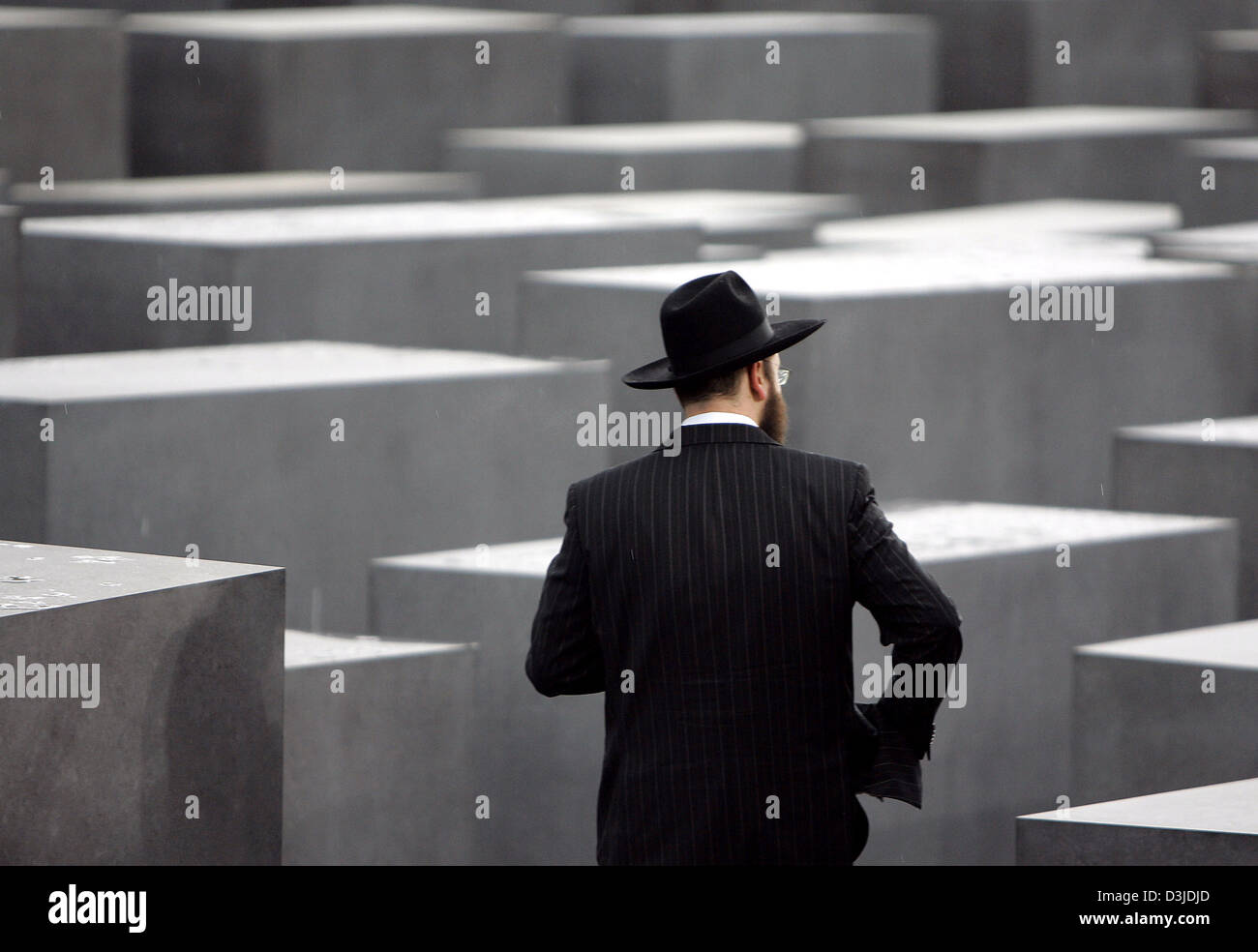 Social issues soi monuments and heritage sites walking memorial ...