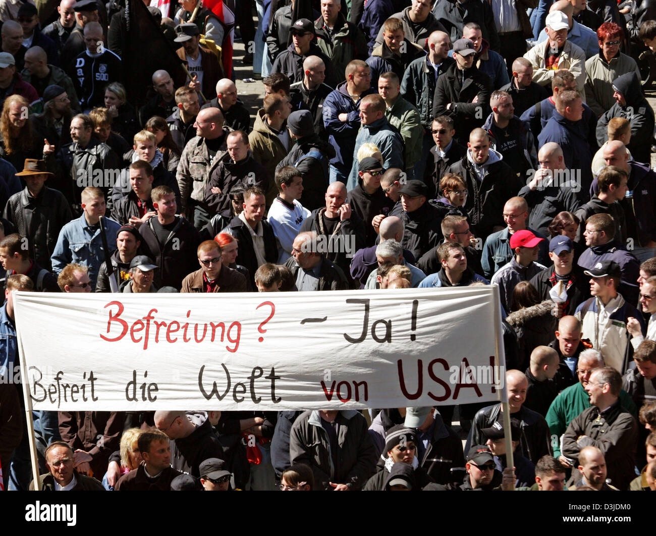 Npd rally berlin hi-res stock photography and images - Alamy