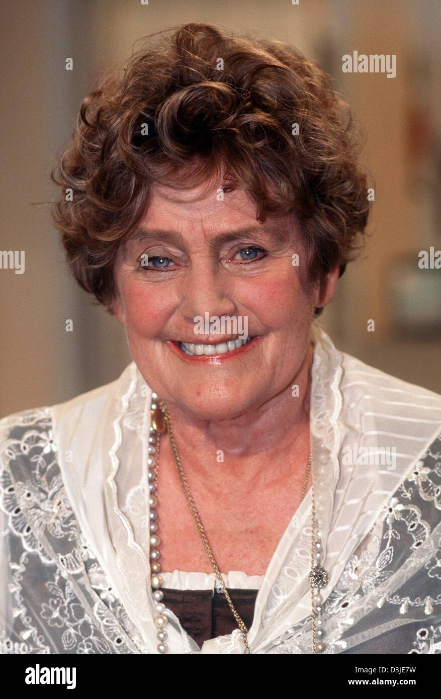 (dpa file) - A photograph shows actress Maria Schell smiling on 13 June ...