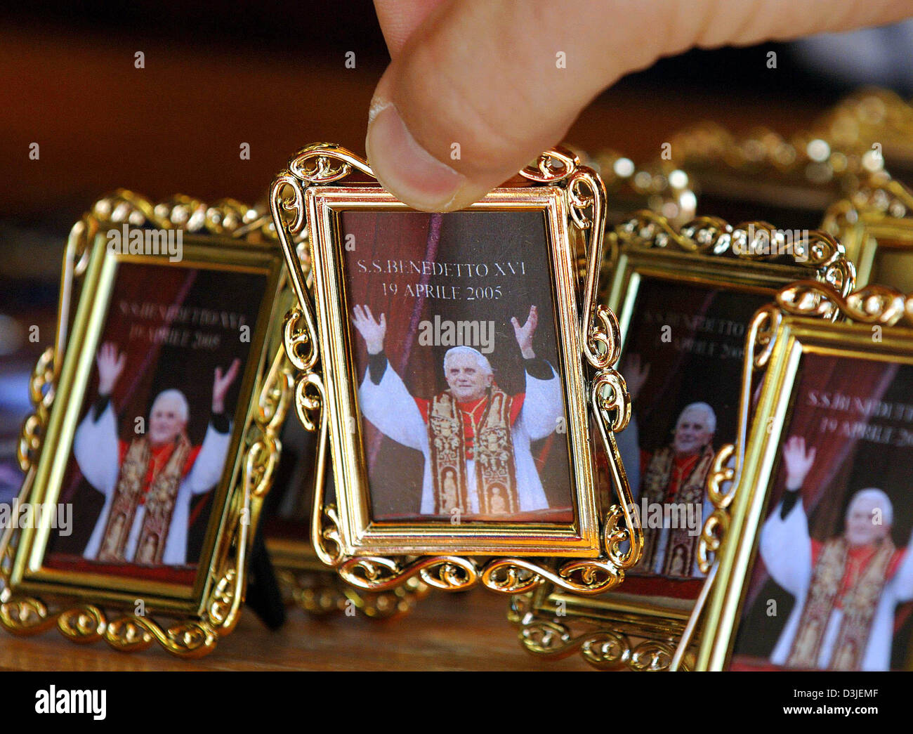 Miniature pictures hi-res stock photography and images - Alamy