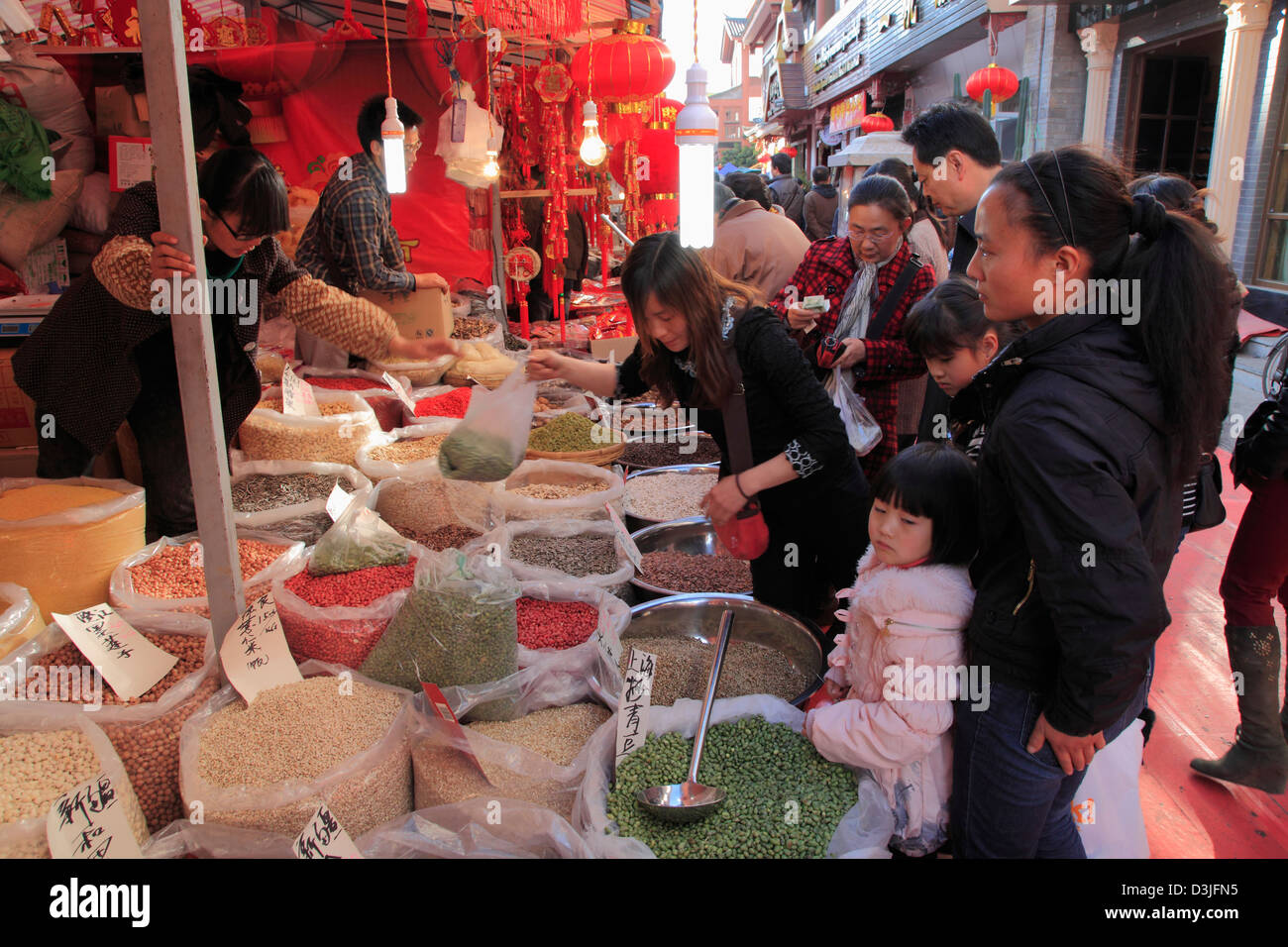 China, Yunnan, Kunming, market, people Stock Photo - Alamy