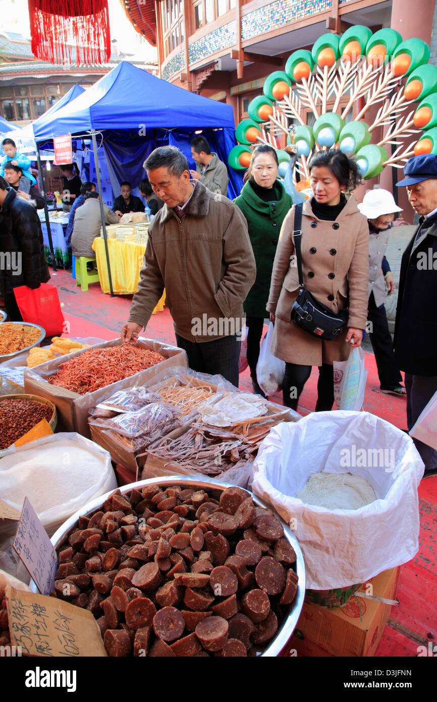 China, Yunnan, Kunming, market, people Stock Photo - Alamy