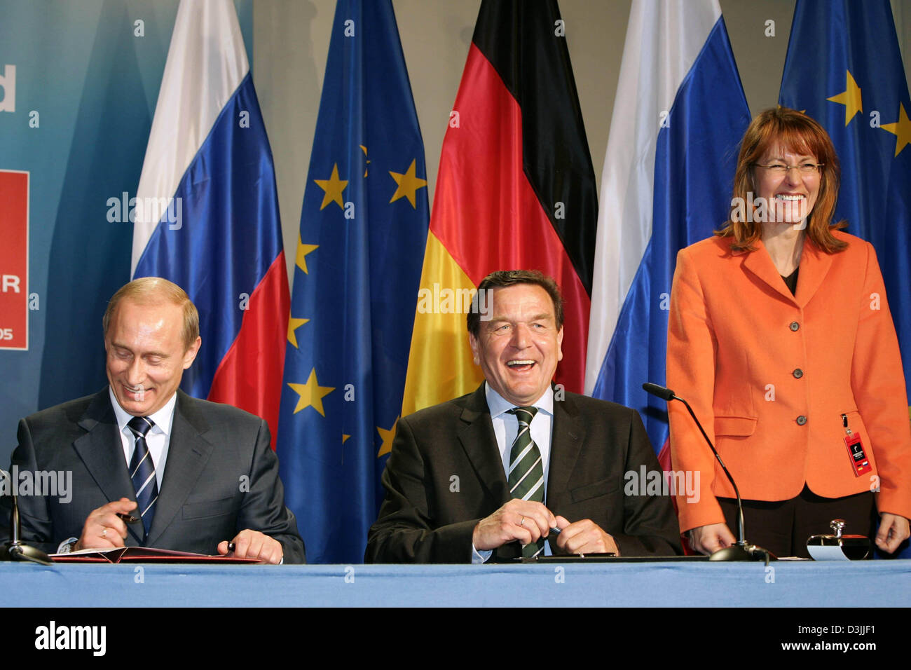 Vladimir putin 2005 hi-res stock photography and images - Alamy