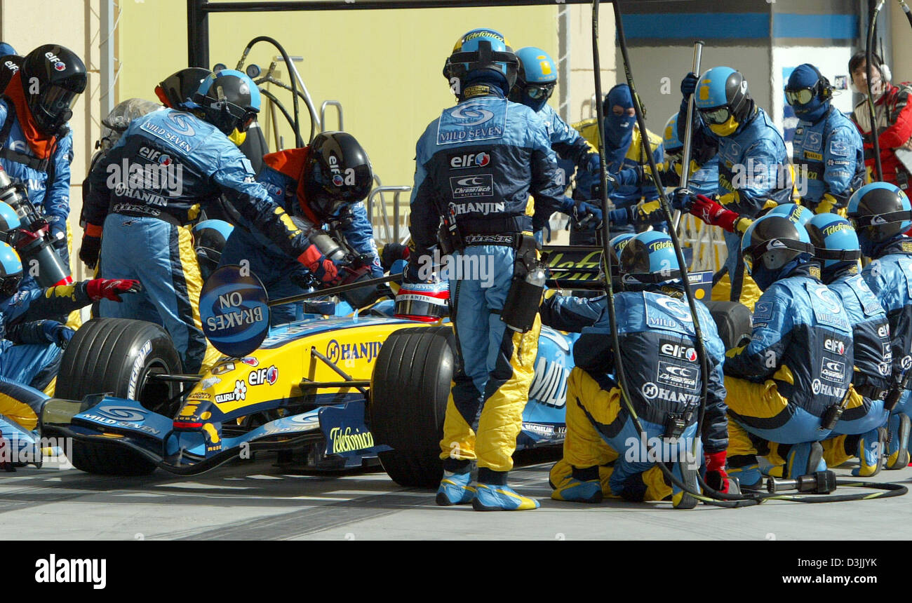 (dpa) - Spanish Formula One driver Fernando Alonso stands in the ...