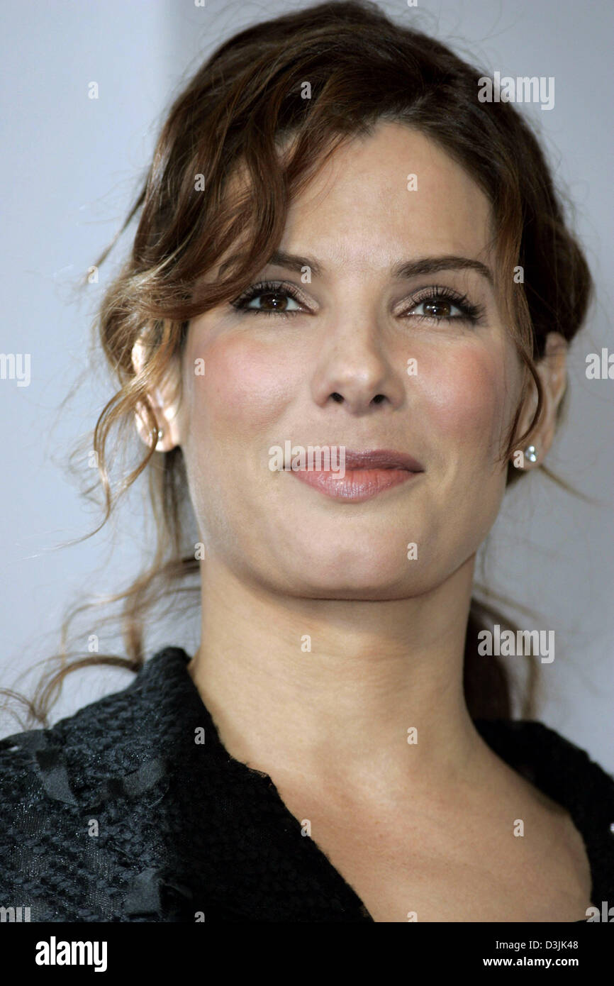 (dpa) - US actress Sandra Bullock smiles after she was honored with a ...