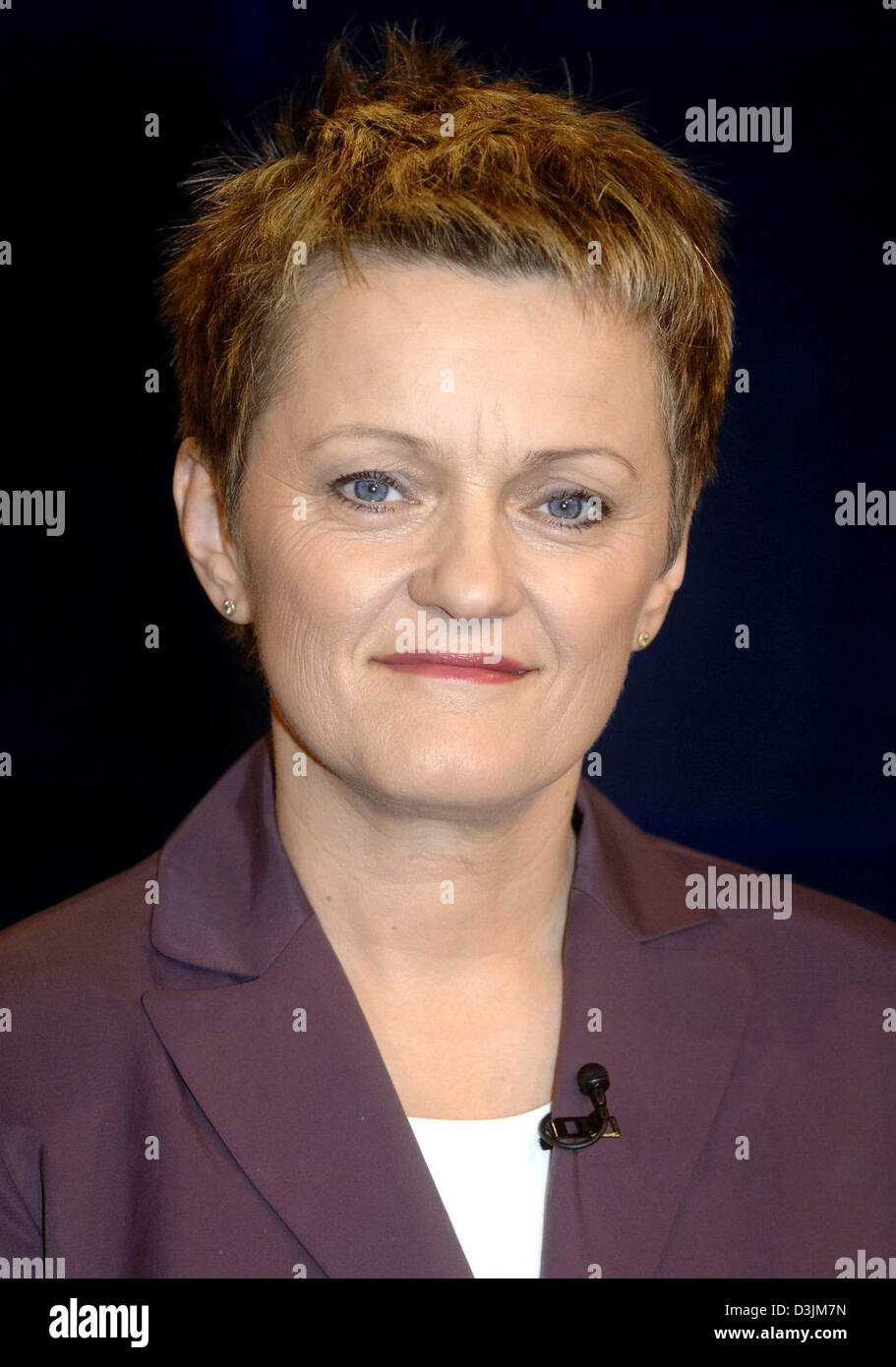 Politics pol government female smiling microphone germany hi-res stock ...