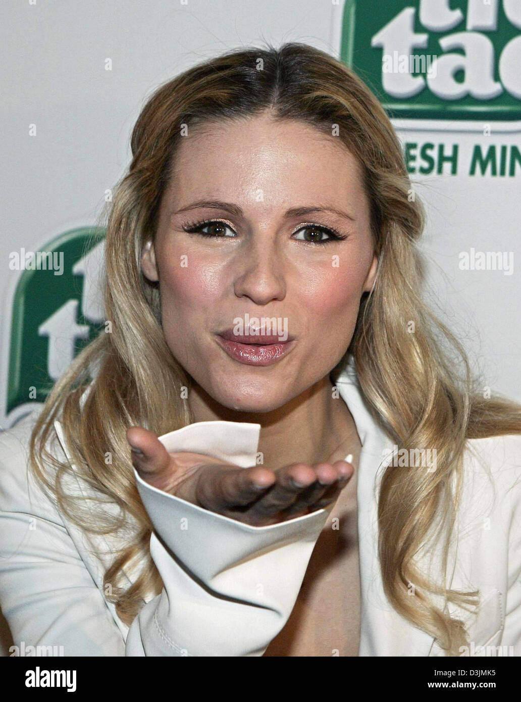 Andrea Hunziker's Instagram, Twitter & Facebook on IDCrawl