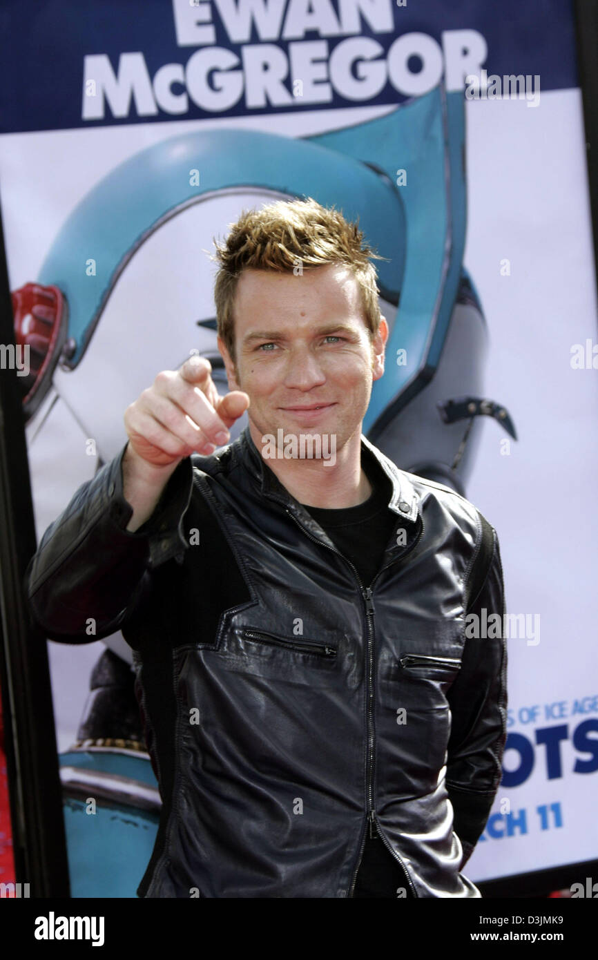 (dpa) - Scottish actor Ewan McGregor poses during the premiere of his ...