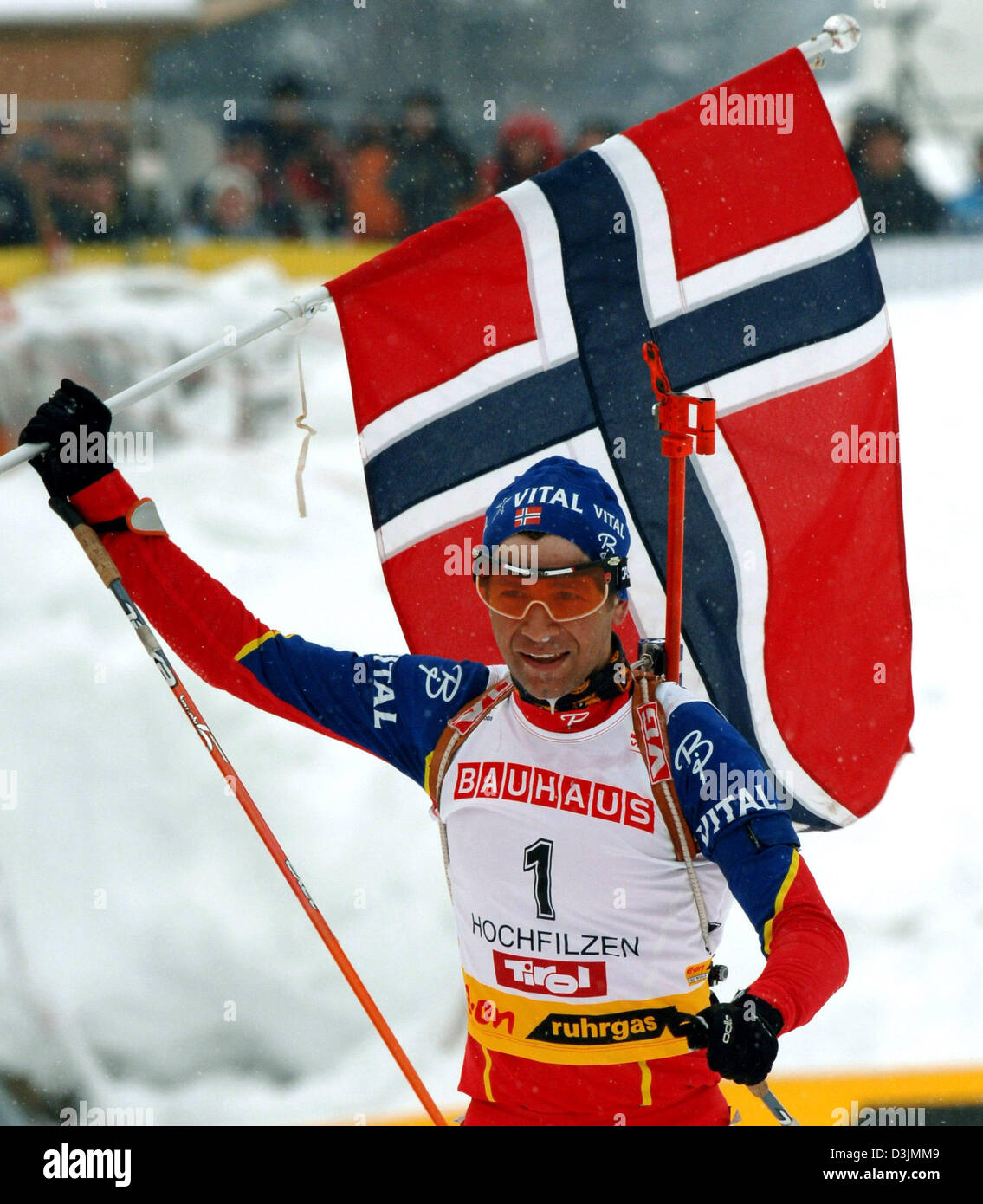 Sports spo biathlon winning victory flag austria hi-res stock ...