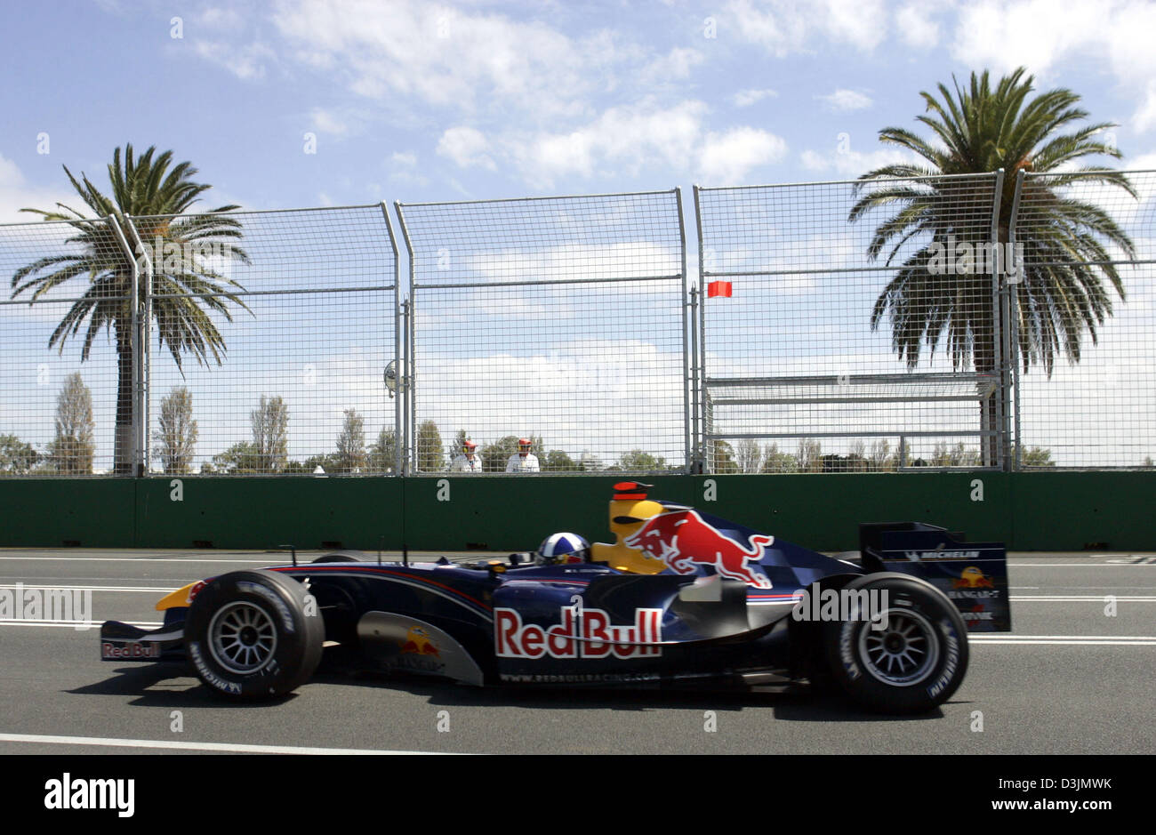 David coulthard formula one racing car hi-res stock photography and ...