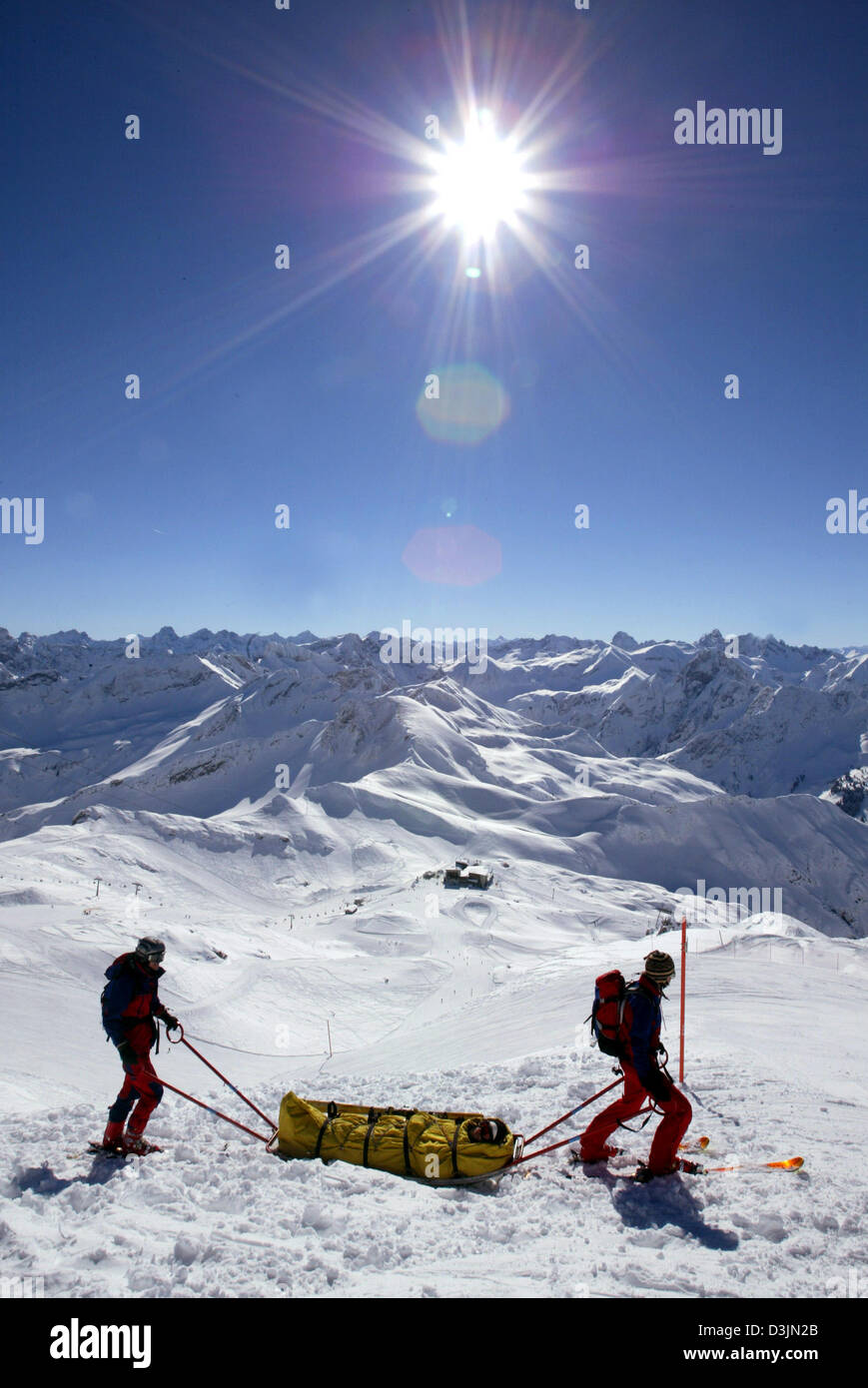 Alpine rescue hi-res stock photography and images - Alamy