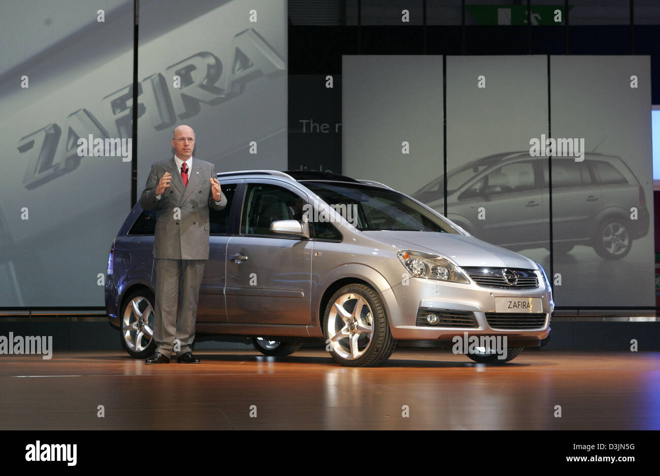 Zafira hi-res stock photography and images - Alamy