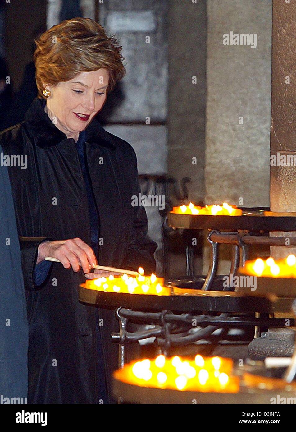 Wife of us president george w bush hi-res stock photography and images ...