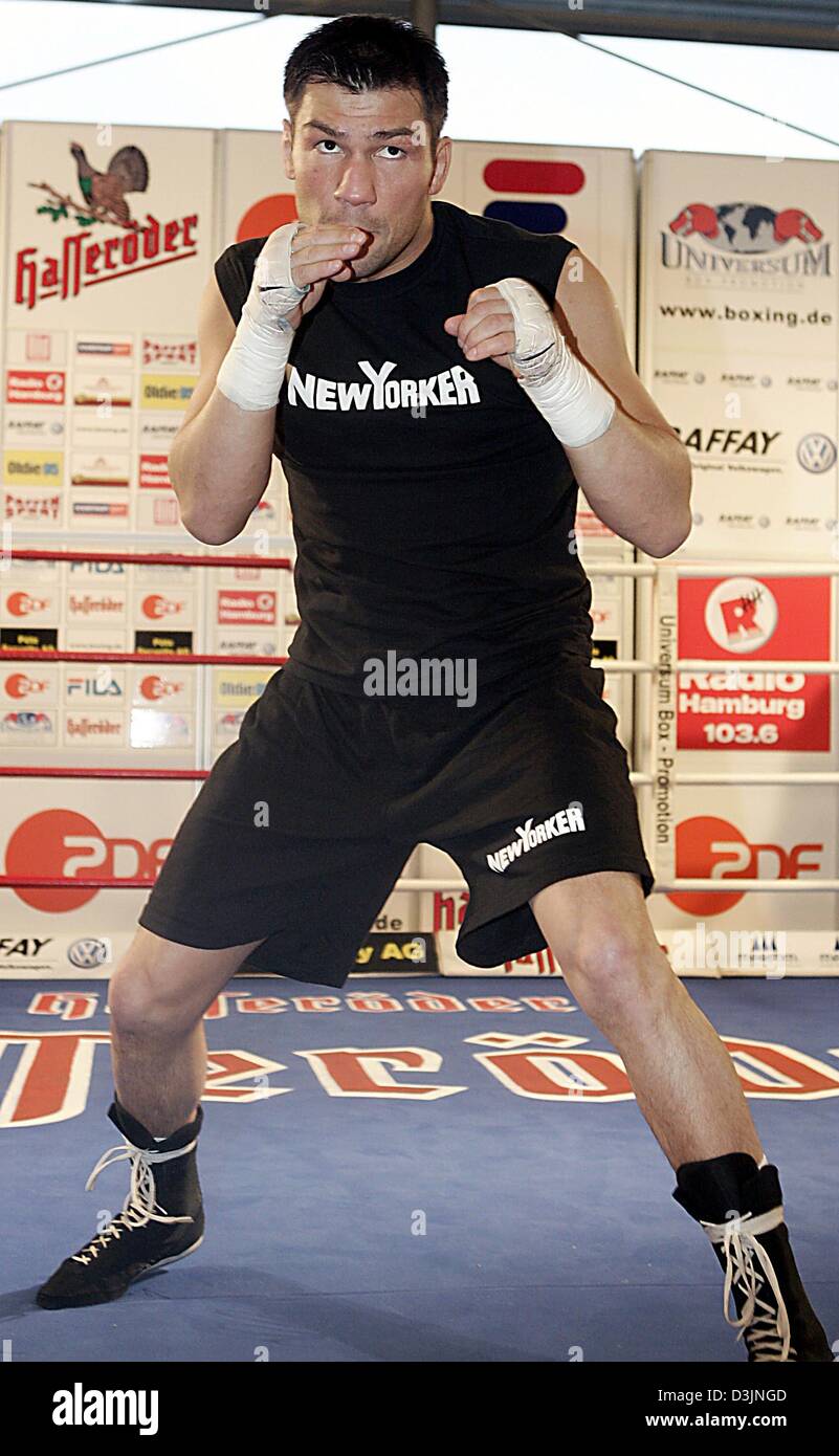 Boxing category Stock Photos & Images from Alamy